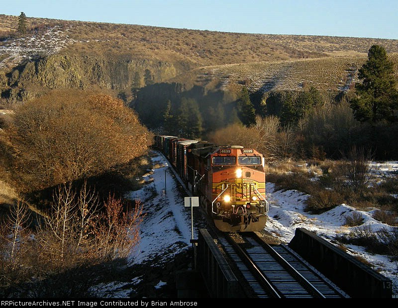 BNSF 4699 West
